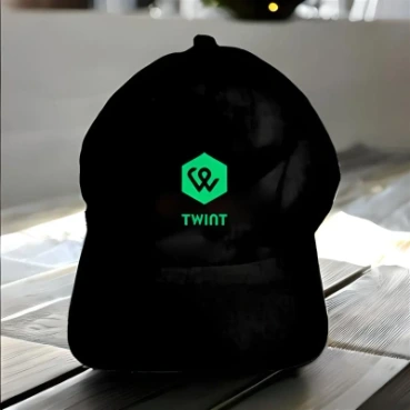 Get Personalised Cap Online | Best price - Presto